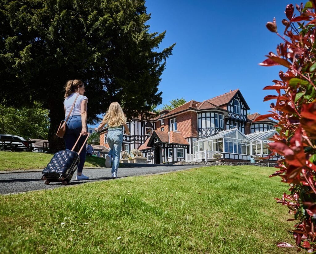 Home - Lyons Holiday Parks