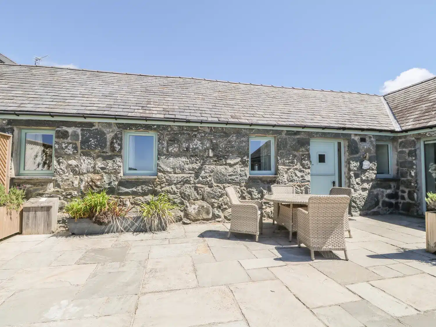 Luxury Holiday Cottages North Wales | Lyons Holiday Parks