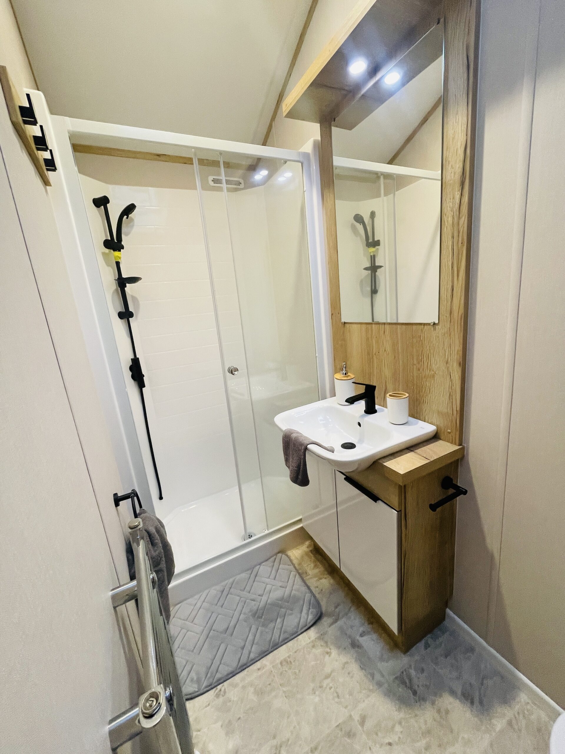 2023 Atlas Ovation - Lyons Holiday Parks