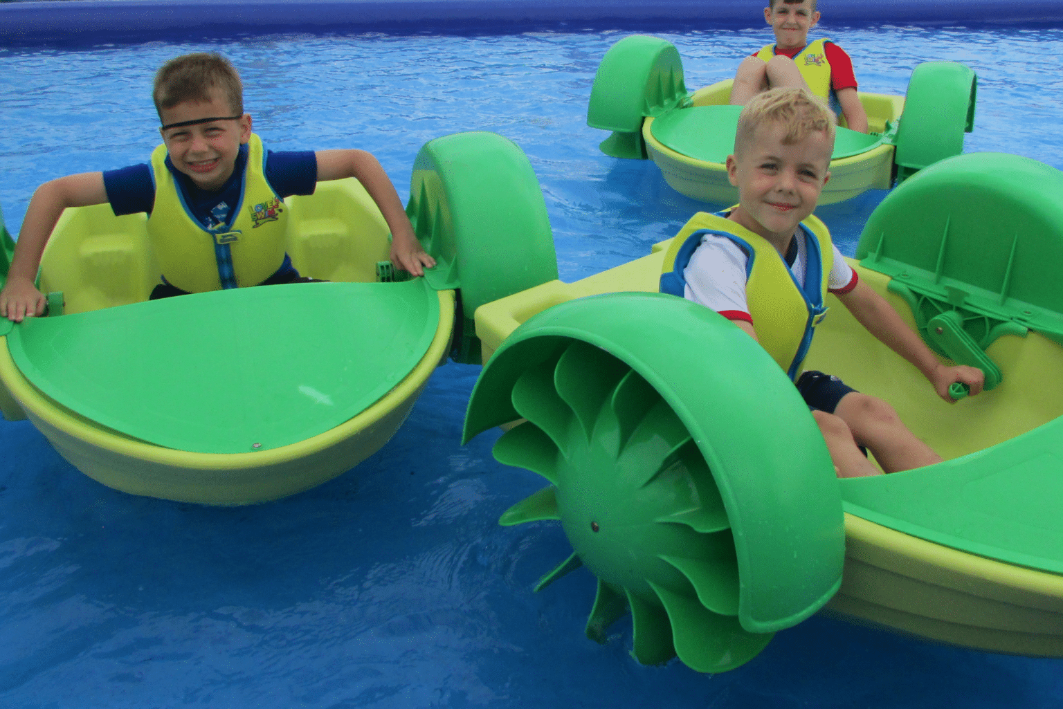 Holiday Parks with Swimming Pools | Lyons Holiday Parks